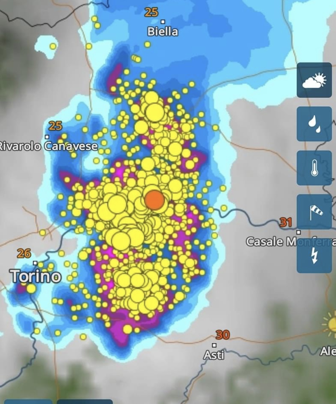 Burrasca di fine estate in arrivo, mancano poche ore - Prima il Canavese Burrasca di fine estate in arrivo, mancano poche ore - Prima il Canavese