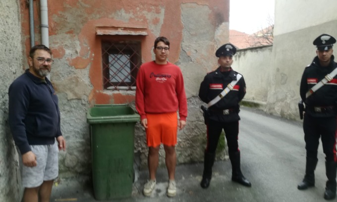 Neonato trovato in un cassonetto a Villanova Neonato trovato in un cassonetto a Villanova